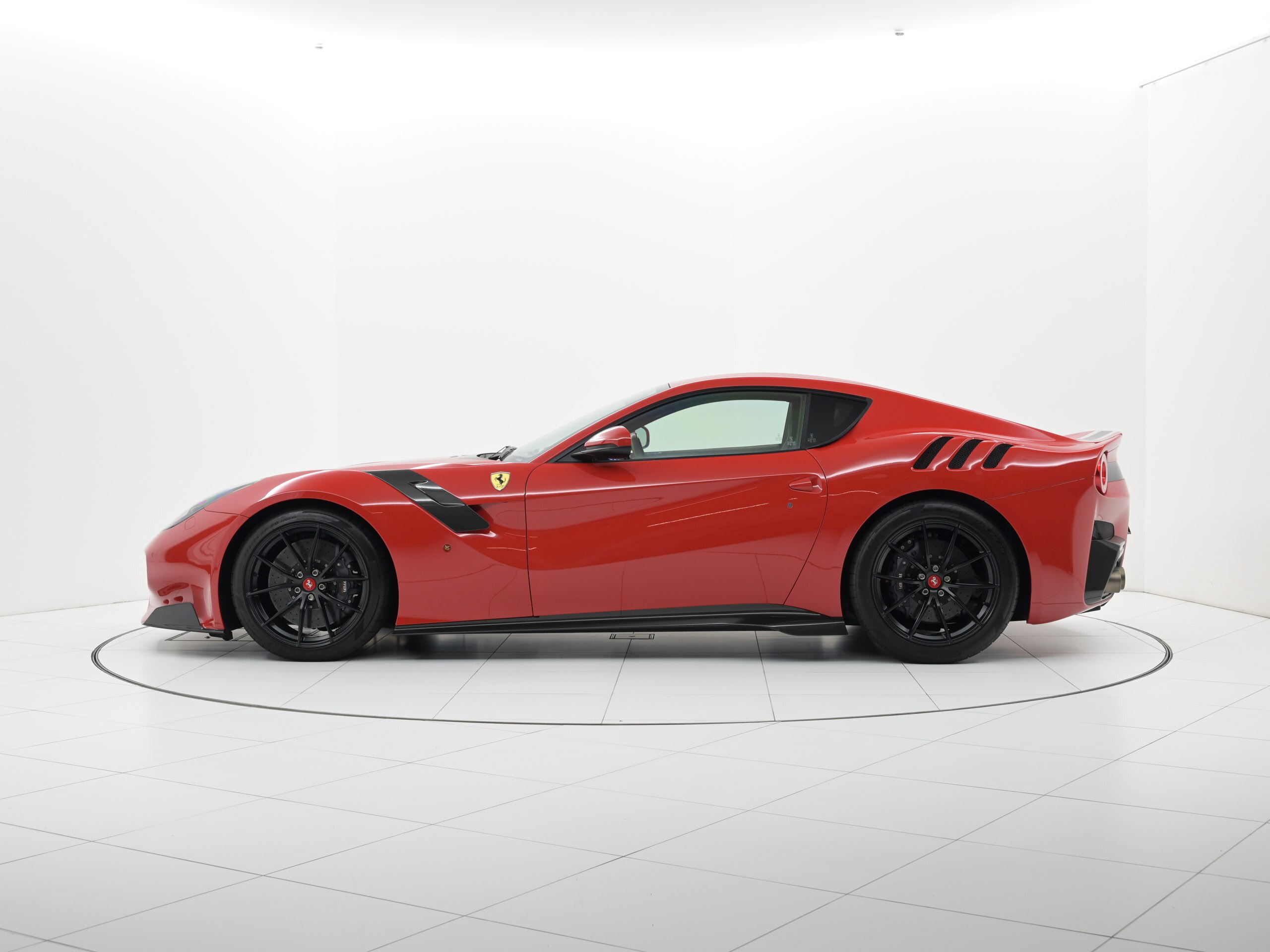 Ferrari F12tdf • EFJ Co., LTD