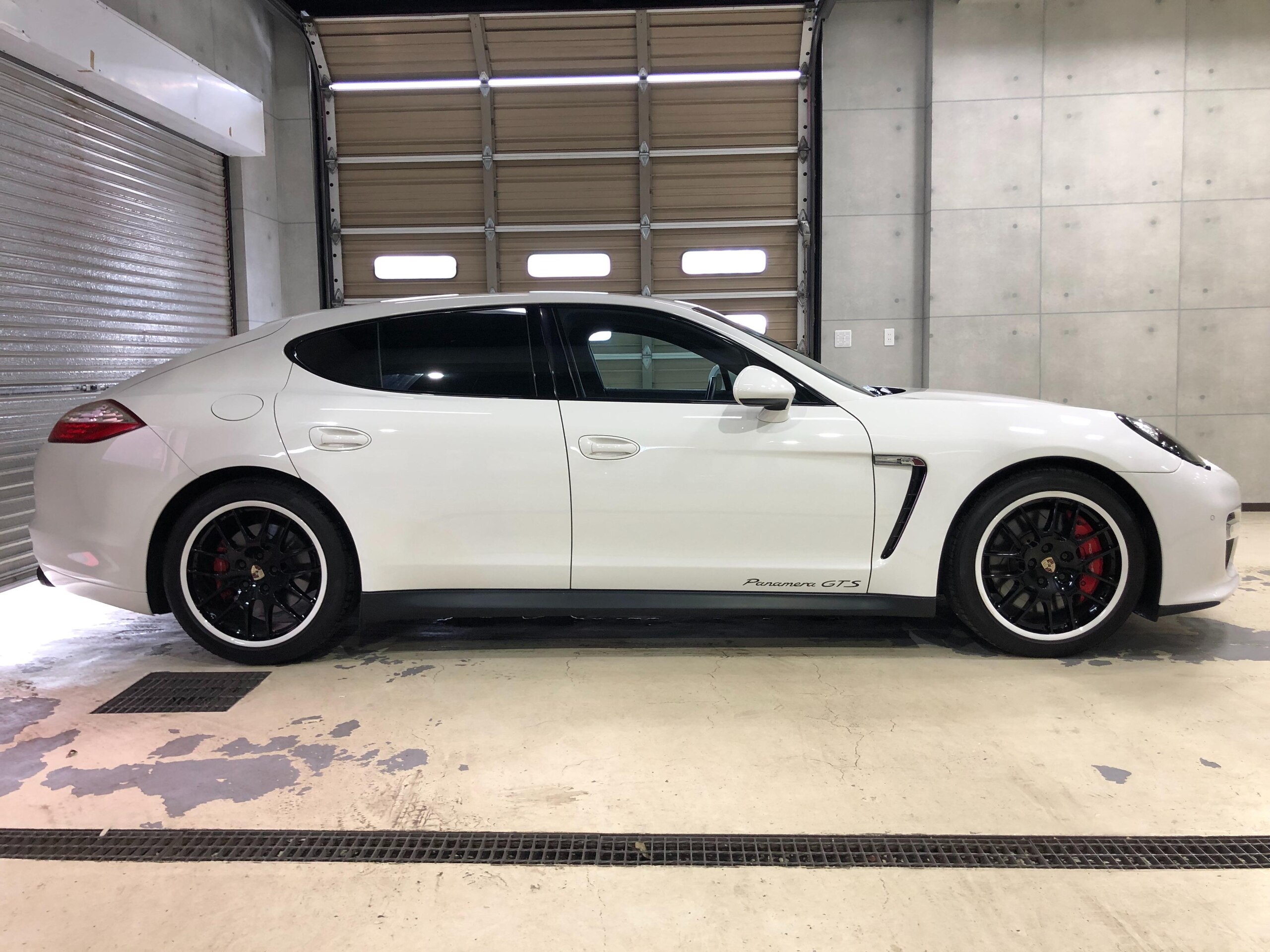 Porsche Panamera GTS • EFJ Japan