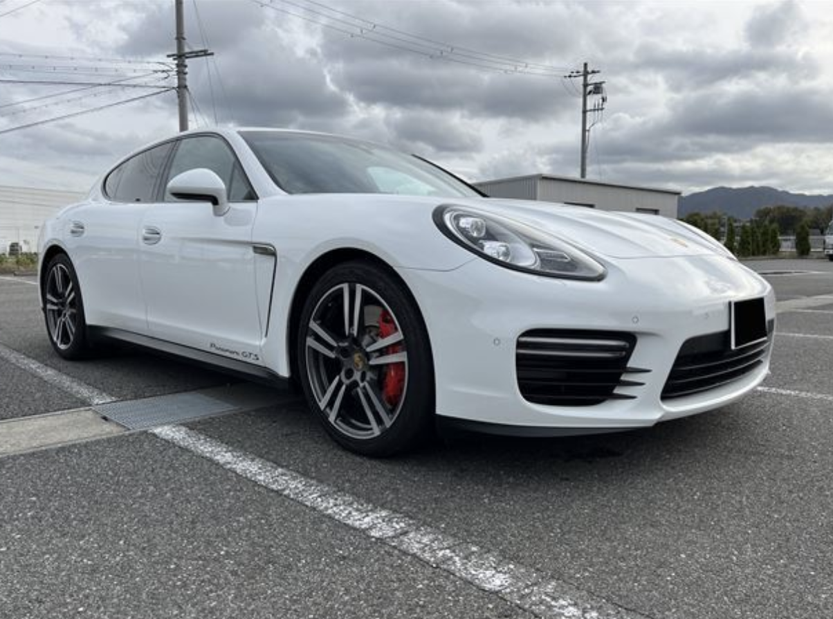 Porsche Panamera GTS • EFJ Co., LTD